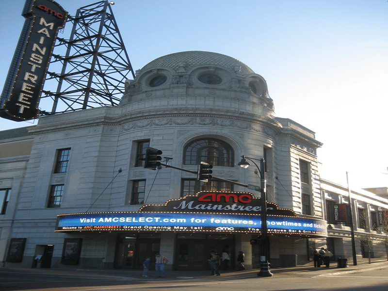 Kansas City gives rise to movie-viewing options • Missouri Life Magazine